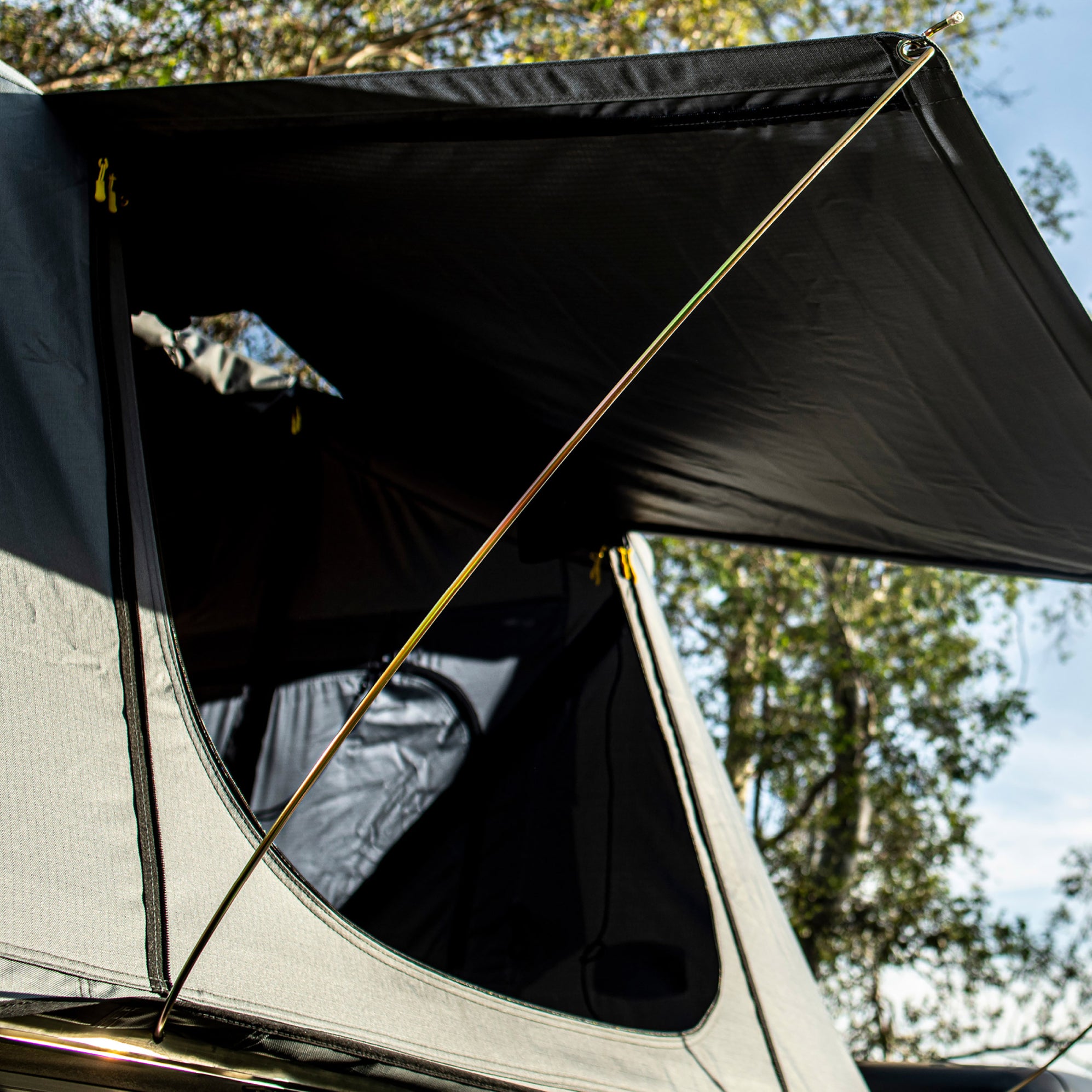 SmittyBilt Gen2 Overlander Rooftop Tent — Southern Style Offroad